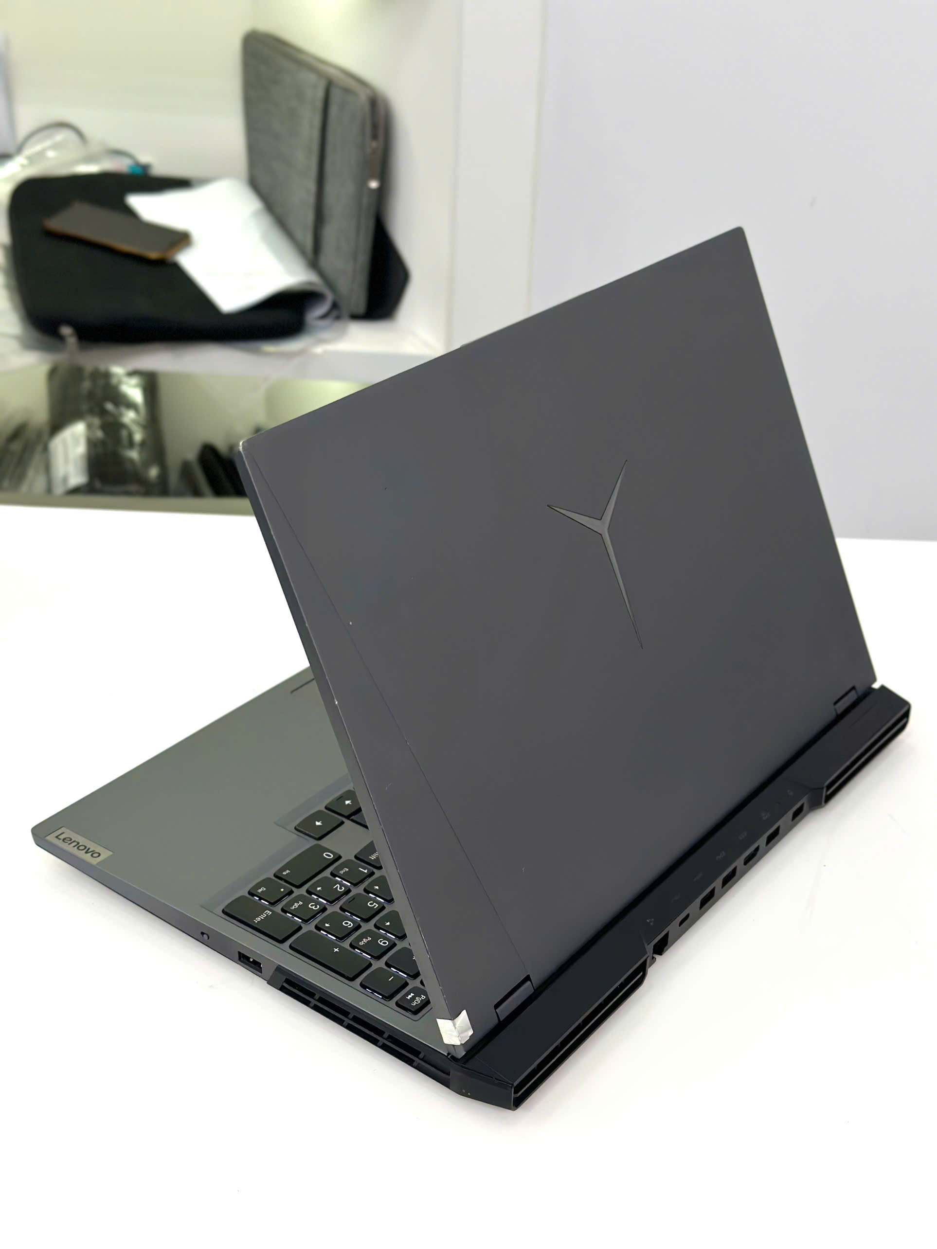 Lenovo Legion 5 ( R7 5800H / Ram 16 / SSD 512 / RTX 3050 / Màn 15,6 ...
